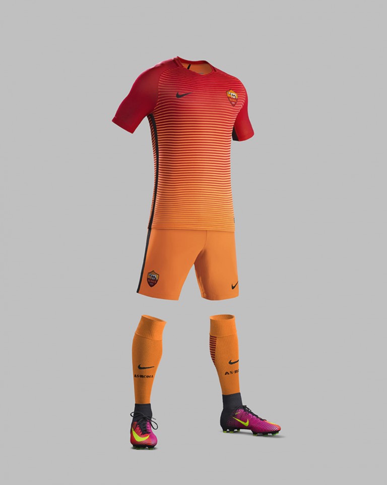 Nike, la terza maglia della Roma 2016/17