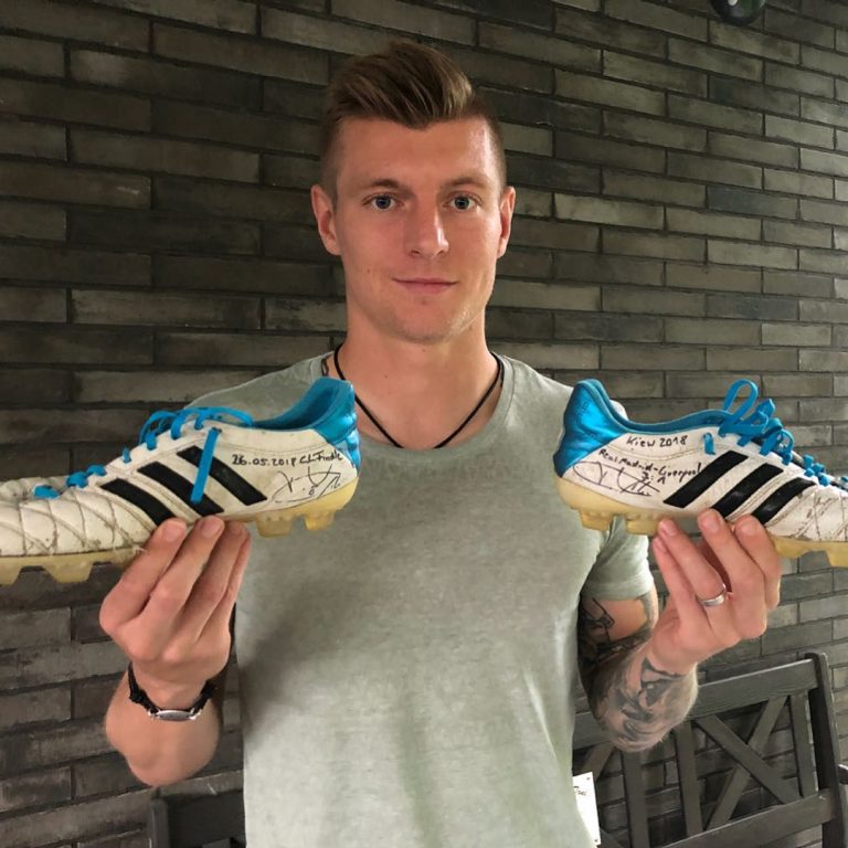 Adidas lancia un’edizione limitata delle 11Pro di Toni Kroos